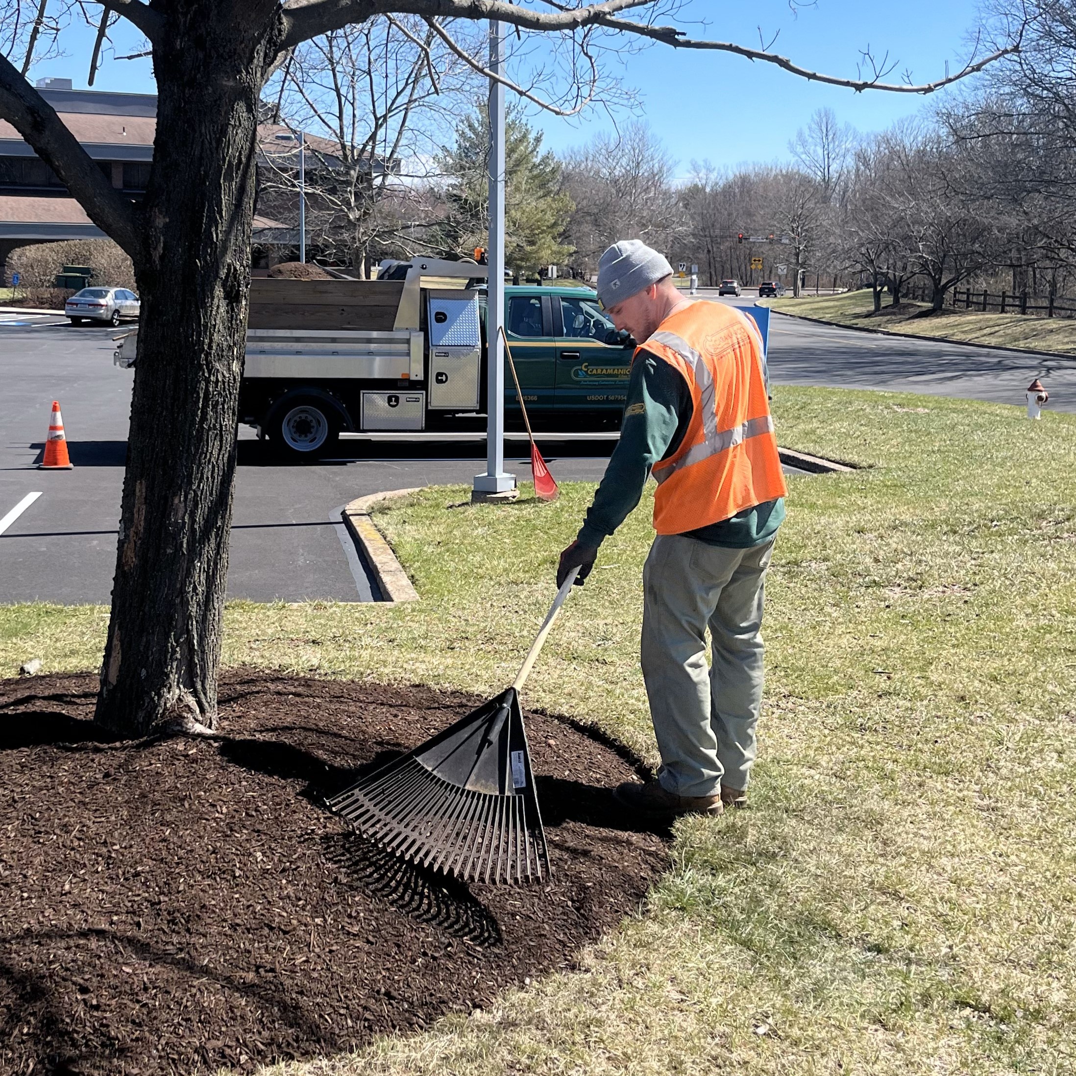 Mulch Install & Bed Pre-Emergent